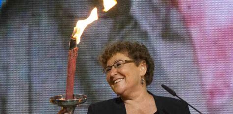 מלבים את האש טקס הדלקת המשואות מגיע לביהמש גלובס