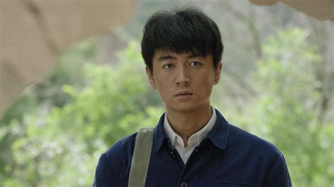 《人生之路》高加林又出意外，转正机会泡汤，他真配不上刘巧珍 哔哩哔哩