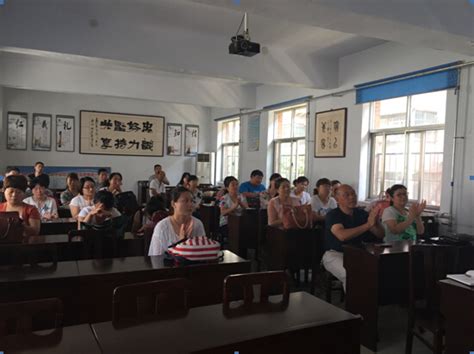 文法学院党总支组织“联系服务群众、真诚奉献社区”主题日活动 安阳工学院文传学院