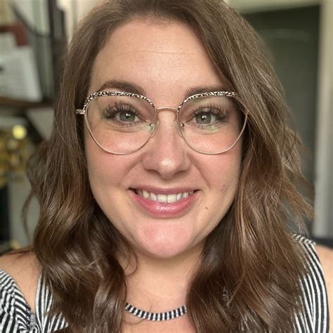 Amanda Jeffries Senior Quality Customer Relations Representative Qualified Trainer Cook