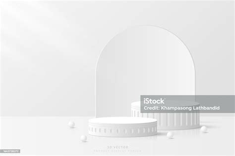 현대적인 3d 흰색 실린더 연단 받침대는 아치 모양의 배경과 구체 공이 있는 깨끗한 스튜디오 룸에서 사실적입니다 쇼 화장품 또는 제품 디스플레이 프레젠테이션을 위한 플랫폼