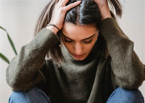 What To Do When Youre Feeling Anxious Aurora Mental Health Recovery