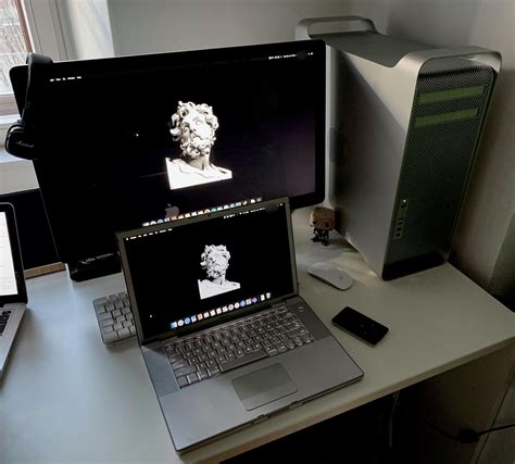 University Setup Mac Pro 5 1 Flashed 4 1 And 15 Inch Macbook Pro Early 2008 Both Running