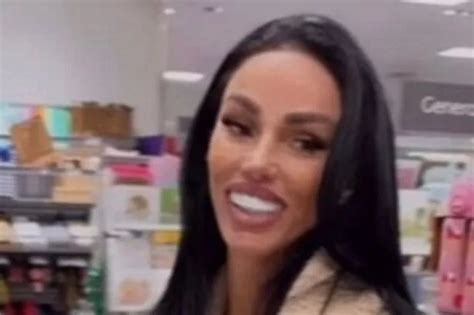 Katie Price Reveals Shock New Look But Fans Fear Teeth Too Big For Her