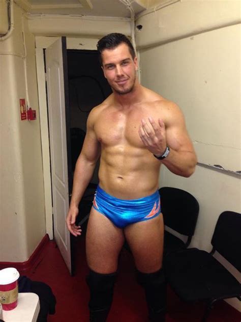 hot wrestler : r/SimplySporty