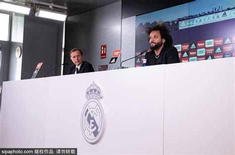 高清图：马塞洛发布会告别皇马 情难自已潸然泪下 搜狐大视野 搜狐新闻