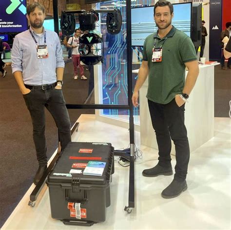 Robot Sẽ Là Công Nhân Lau Cửa Sổ Của Các Tòa Nhà Cao ốc Trong Tương Lai