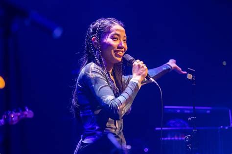 Concert Review Singer Hung Pei Yus First Singapore Show An Intimate