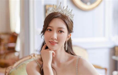 何依婷返tvb洗樓式派300張餅卡 樂易玲有骨贈慶︰做人妻唔好咁惡