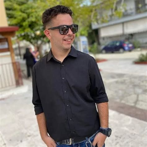 Sakis Sakis • Threads Say More