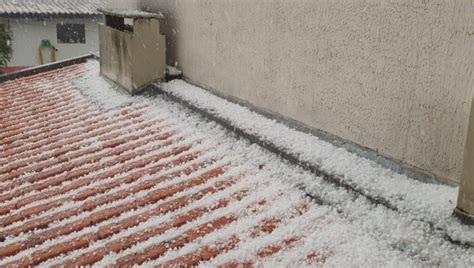 Chuva De Granizo Atinge Vários Bairros De Curitiba Nesta Terça 3