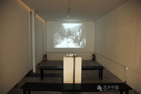 任曙林摄影展《八十年代中学生》 展览现场 现场图片 艺术中国