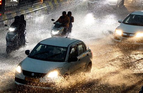 Telangana Weather Update Light To Moderate Rains Next 4 To 5 Days Due