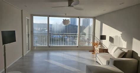 갑자기 1주 뒤로 이사날짜가 정해져서 여러곳에 견적의뢰를 드렸는데 왕창이사가 빠르고 꼼꼼한 견적상담을 해주셔서 여기로 결정하게 되었습니다 배정된 기사님 모두 베테랑이셨구요