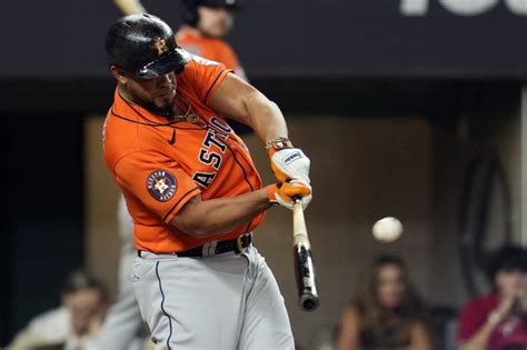 Alcs Abreu Astros Pull Even With Rangers With 10 3 Win News Sports