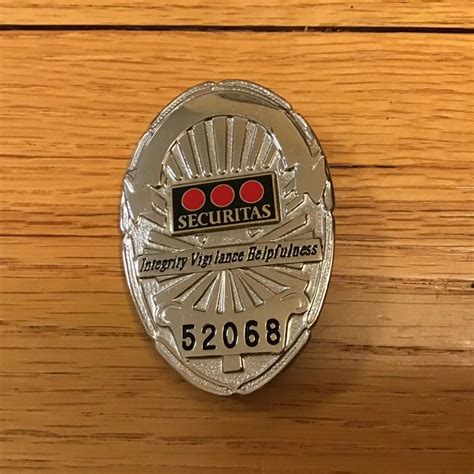 Securitas Security Guard Employee Uniform Badge Emblem Smith And Warren