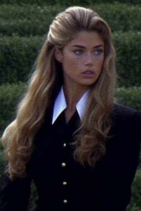 Pin By Venus On She Hair Styles Long Hair Styles Hair Inspiration