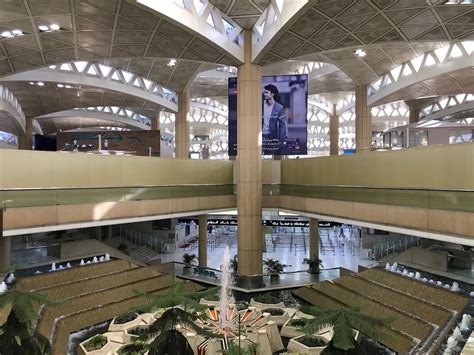 Hmmm Saudi Arabia Now Welcomes Lgbt Visitors One Mile At A Time