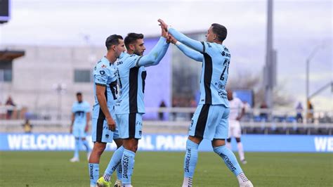 Pumas Golea Al Comunicaciones De Guatemala En Estreno De Funes Mori