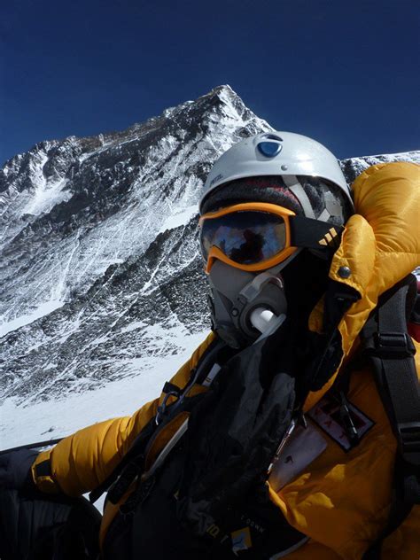 Mount Everest Two Climbers Killed And 30 Needing Medical Help World News The Guardian