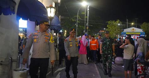 Solid Kapolda DIY Dan Danrem Pamungkas Cek Situasi Malioboro Sakaran News