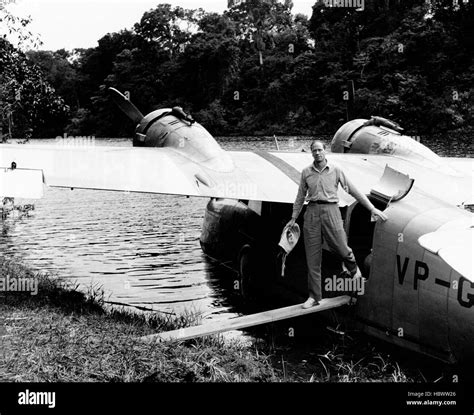 Green Mansions Direktor Mel Ferrer Im Grumman Amphibisch Flugzeug