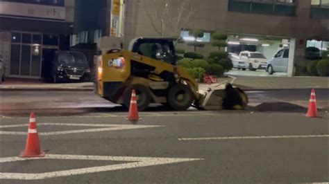중장비 총 출동 도로 공사중~ 탈것 공사차량 롤러차 불도저 중장비 롤러차 덤프트럭 자동차 Youtube
