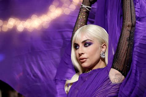 Lady Gaga Pushed For Sex Scenes With Salma Hayek In House Of Gucci