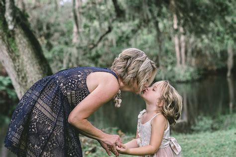 Happy Mothers Day Great Photos Of Mom S Showing Their Love Jenny Puranen Photography