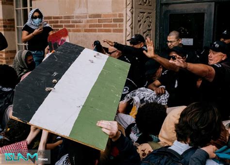 Pro Palestinian Students Beaten By Police In Los Angeles Islam Times