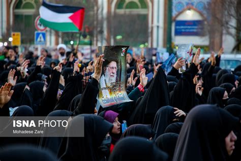 ایسنا تشییع پیکر شهیده فاطمه دهقانی از شهدای حادثه تروریستی کرمان در مشهد