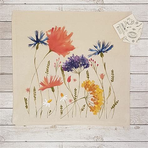 Рисувана декоративна калъфка „Полски цветя 2 Handmasters Bg