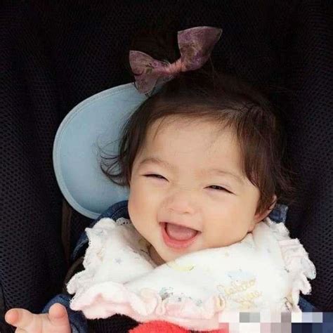 阿拉蕾2歲妹妹正面照曝光，既然比阿拉蕾還要萌，幾年後的阿拉蕾 每日頭條
