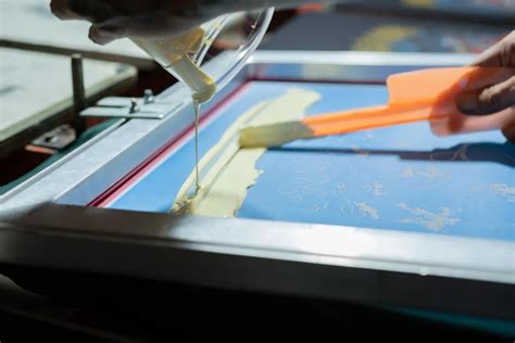 Mengenal Cetak Screen Printing Proses Dan Keunggulan