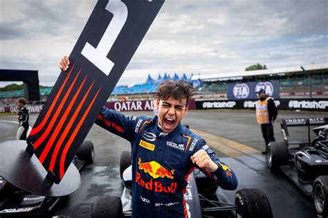Conheça O Novo Verstappen Aposta Da Red Bull Para Futuro Na F1