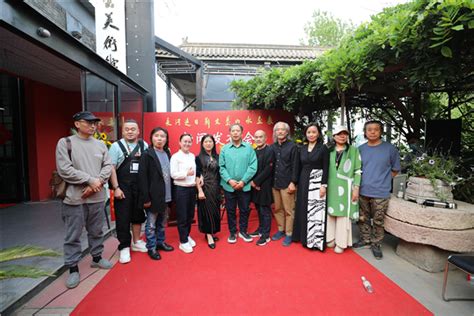 长河追日靳文艺山水画作品展新闻发布会在京成功举办 北京华艺网 关注中国艺术生态 把握艺术理财脉搏