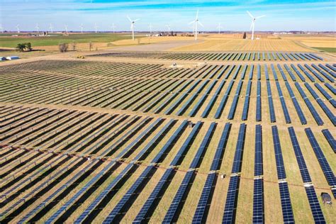 Molson Coors Brews Beer With 300 Mw Solar Project Pv Magazine
