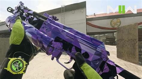 Modern Warfare 2 Players Slam “hideous” Animated Polyatomic Camo After