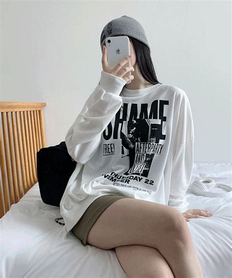 [오버핏 프린팅] 쉐임 레터링 루즈 맨투맨 긴팔티 박스티 빈티지 힙 데일리 캐주얼 간절기 Y2k 에이블리