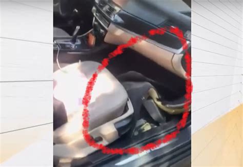 Метален капак на шахта пред Президентството разпра колата на невинен шофьор Дебати