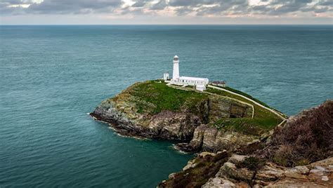 a helpful tutorial on finding compositions in landscape photography