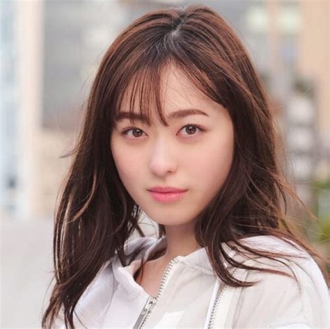 福原遥の歴代彼氏元カレは誰？熱愛や交際の噂の相手はいる？好きなタイプや結婚観も知りたい！ Paramedia