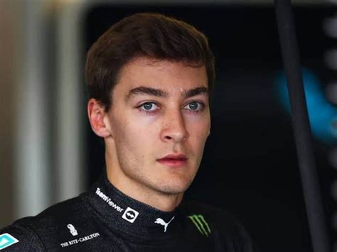 ジョージ・ラッセルとメルセデスが重大なミスを犯し、予選を台無しにするとファンは「ウィリアムズ時代を思い出した」と反応 Moyens Io