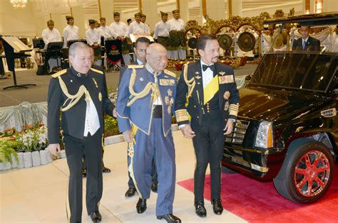 Kee Hua Chee Live Hrh Sultan Ahmad Shah Of Pahang And Hrh Sultanah