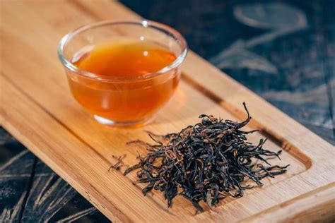 夏天該喝紅茶還是綠茶牢記這3不喝好處多多舒服度夏 每日頭條