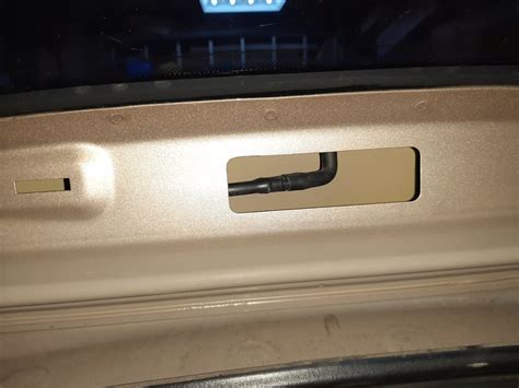 Замена шланга стеклоомывателя заднего стекла. — Chevrolet Lacetti SW, 1 ...