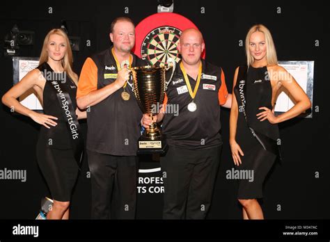 Raymond Van Barneveld And Michael Van Gerwen Sieger World Cup Of Darts