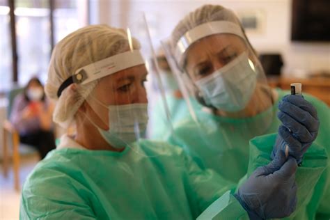 Covid Oggi Marche Bollettino Coronavirus 2 Gennaio Contagi E Dati