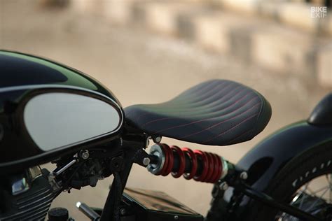 Should Royal Enfield Build A Classic 500 Bobber Bike Exif