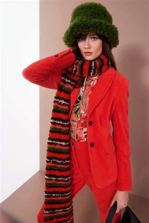 Marc Cain Блуза трикотажная с цветочным узором купить по выгодной цене Корона мужская и